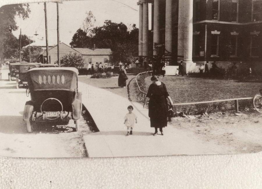 The courthouse on Main Street 1920's, Bay Saint Louis - Street Scenes ...